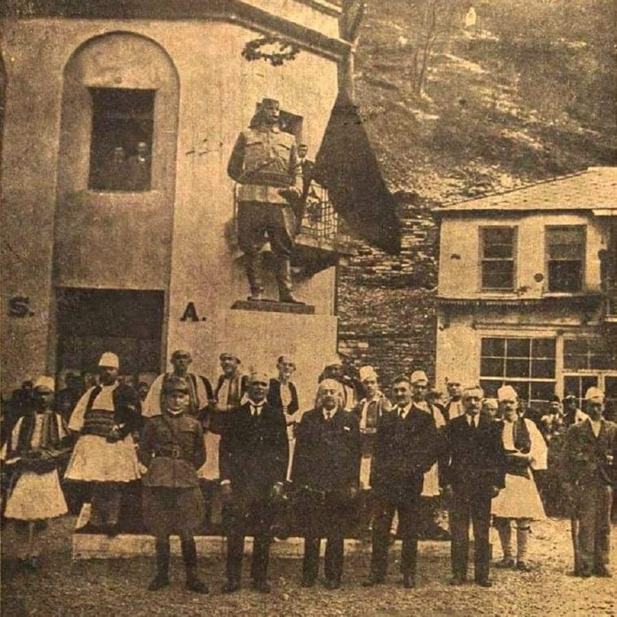 18 mars 1934 përurohet monumenti i Çerçiz Topullit - Albspirit
